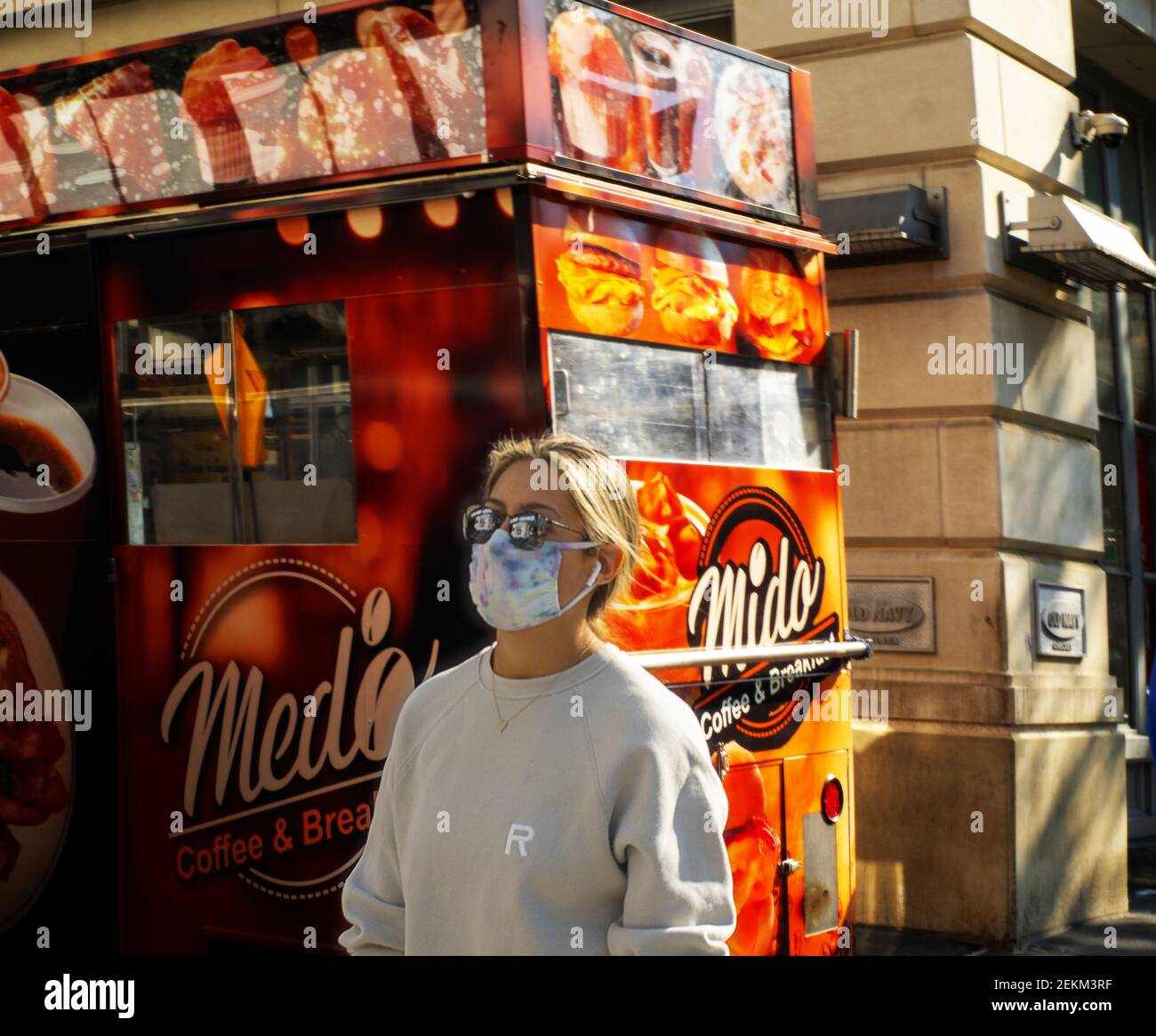 Masked pedestrians in Chelsea in New York on Monday, September 21, 2020 ...