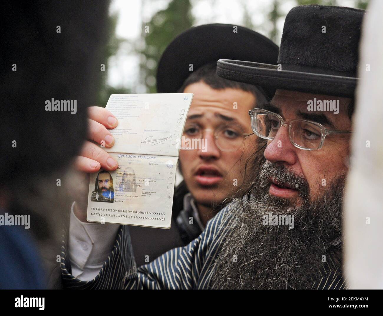 Fri., Sep. 18, 2020, Belarus. Hasidic Jews stand at the Novaya Guta ...