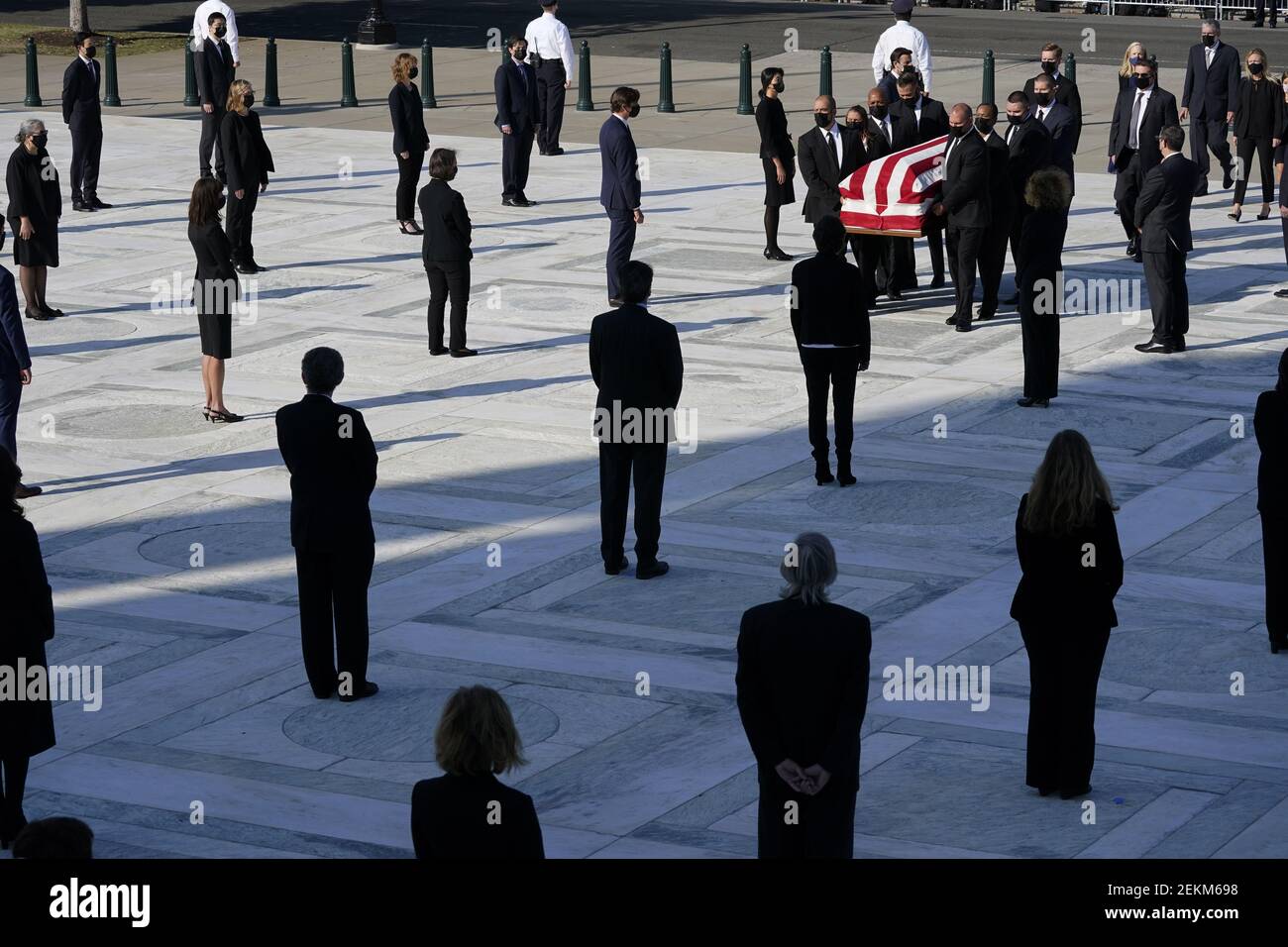 The flag-draped casket of Justice Ruth Bader Ginsburg arrives at the ...