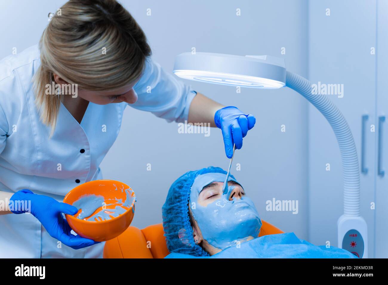 Alginate moisturizing mask for face and skin of young girl. Spa ...