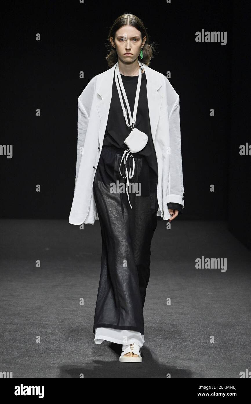 A model walks on the runway during the Vien womenswear fashion show ... A model walks on the runway during the Vien womenswear fashion show ...