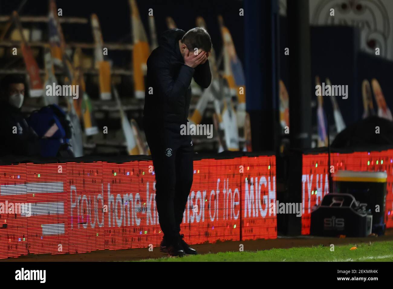 Kenilworth Road, Luton, Bedfordshire, UK. 23rd Feb, 2021. English ...