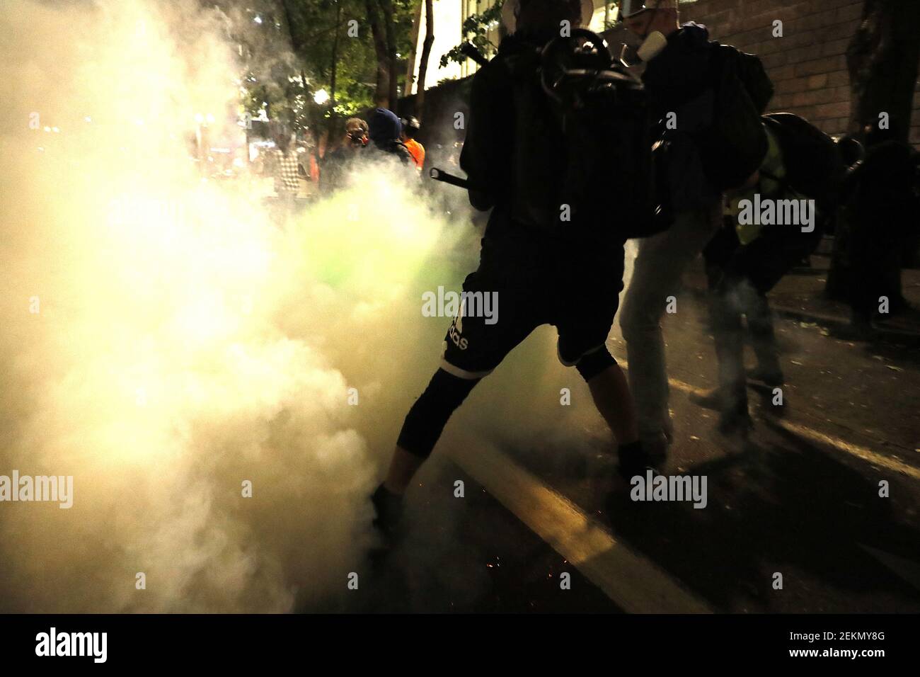 Police descend on protesters in fornt of the Police Bureau North ...