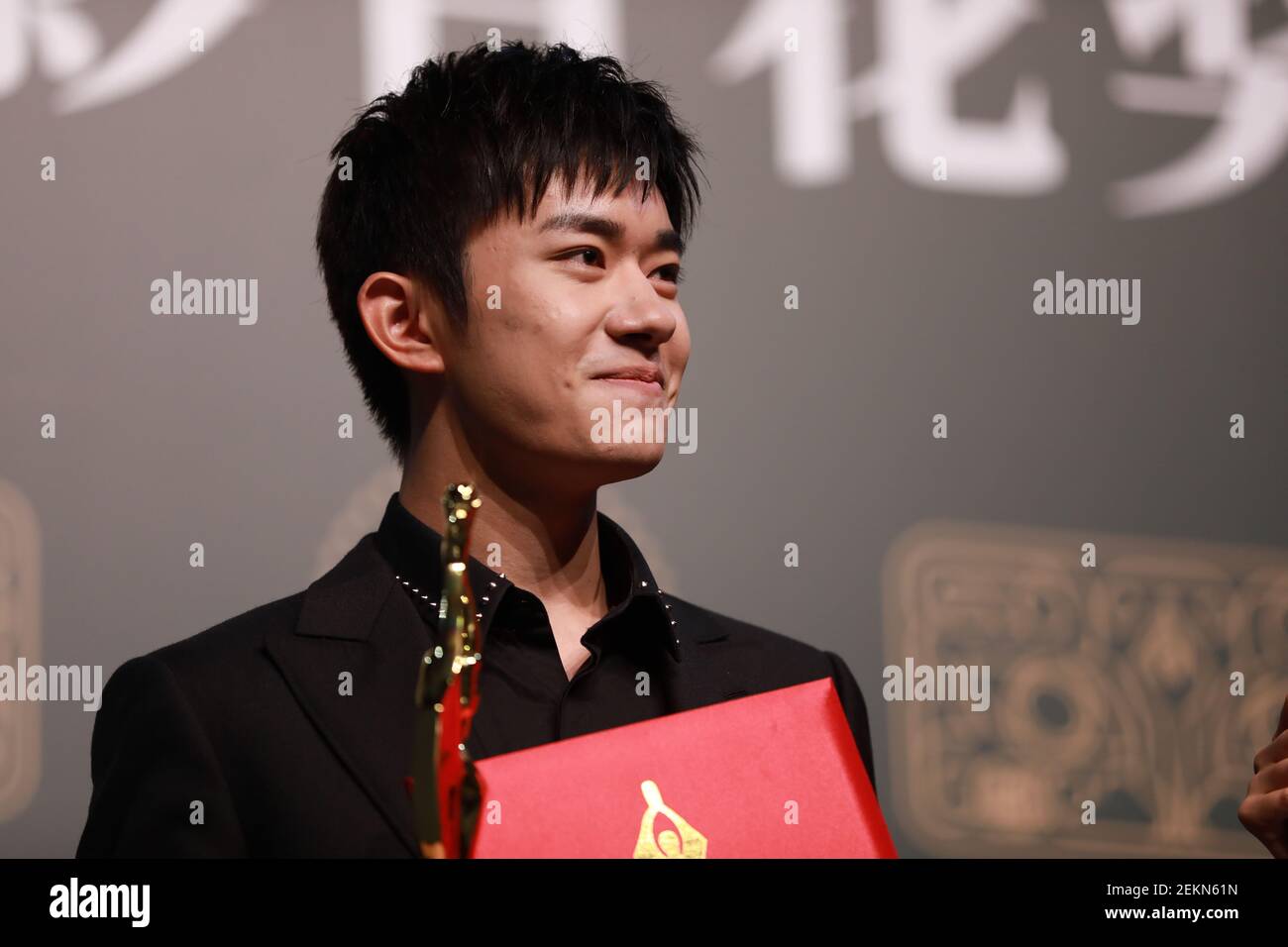Chinese singer, dancer and actor Jackson Yee wins the Best Newcomer ...