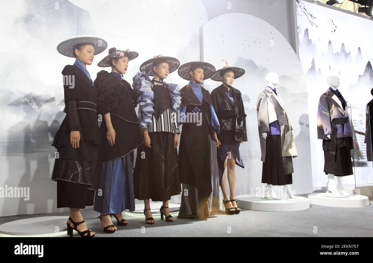 Models display the excellent work of the Creative Fashion Design ...