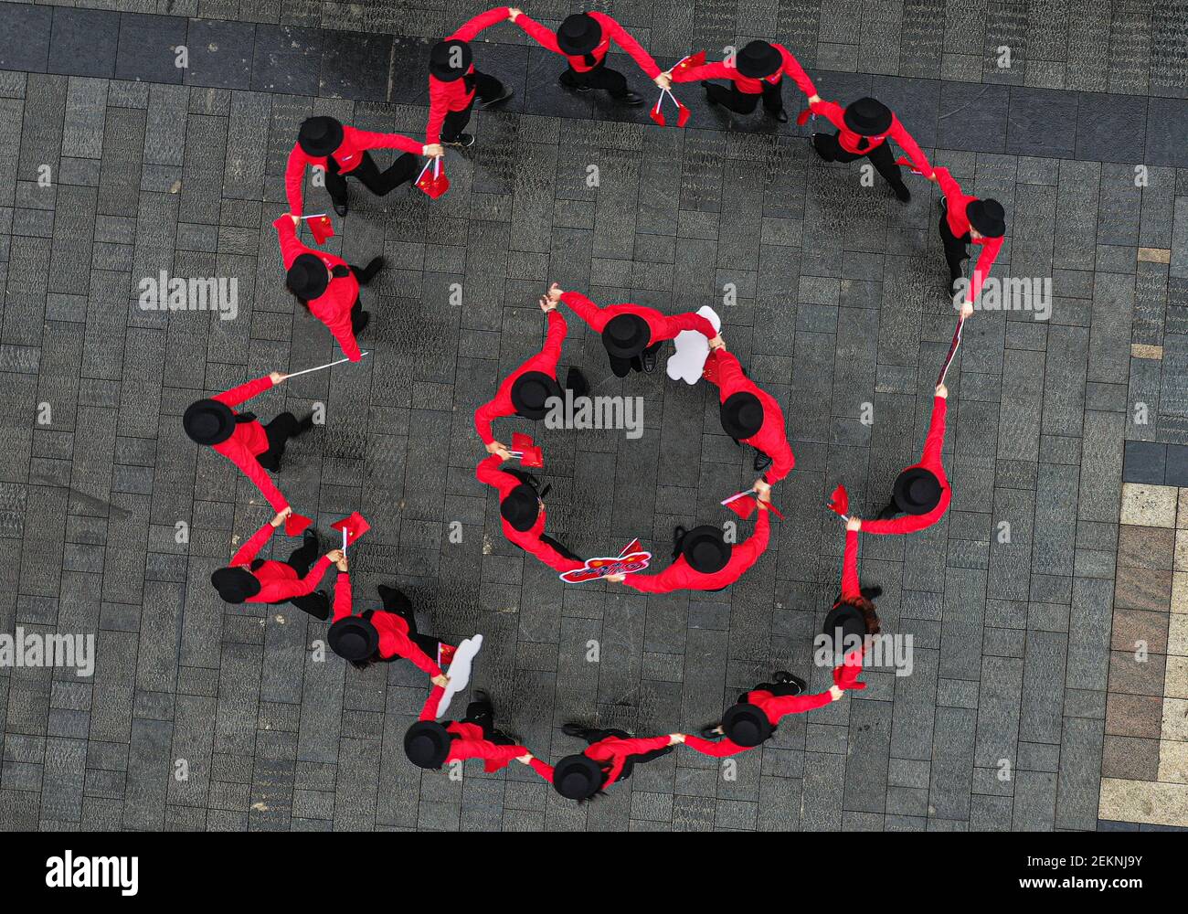 Thousands of citizens attend a flash mob to celebrate the National Day ...