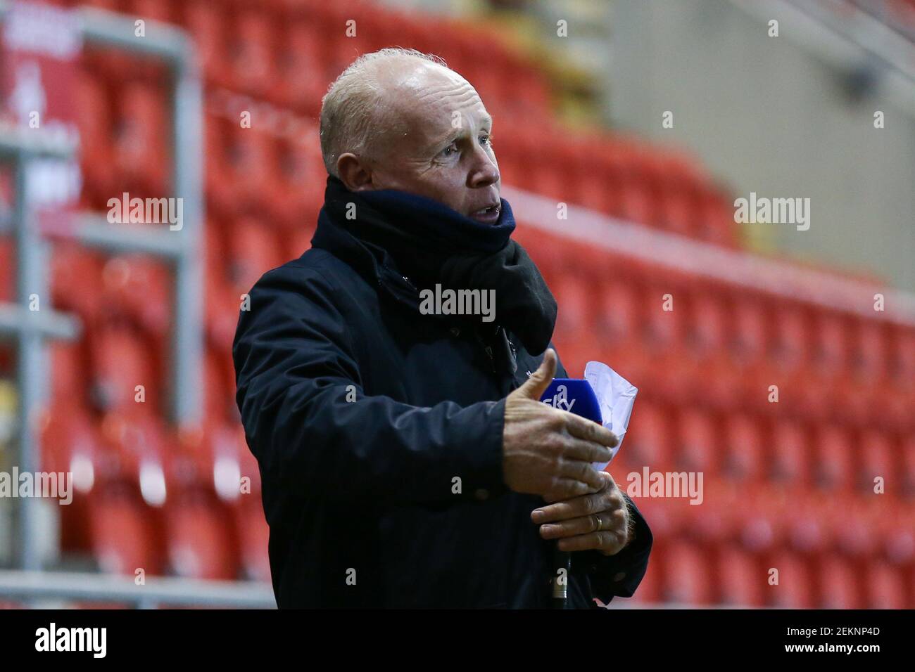 Sports reporter interview 2021 hi-res stock photography and images - Alamy