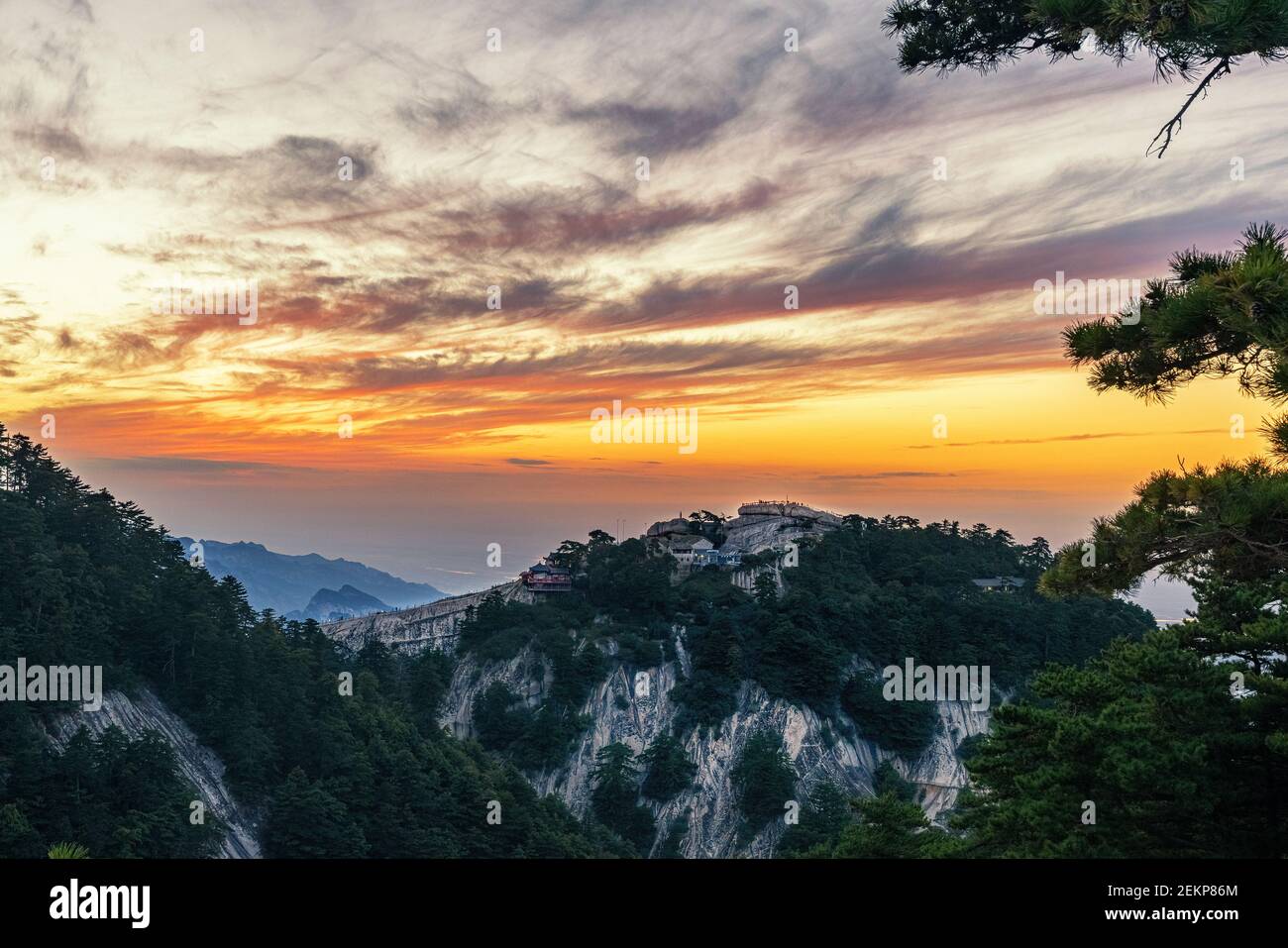 CHINA-Shaanxi Weinan Huashan scenic spot tourism recovery magnificent ...