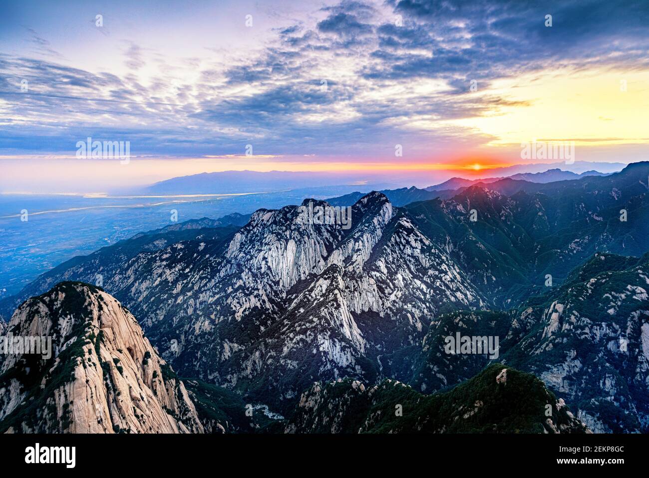 CHINA-Shaanxi Weinan Huashan scenic spot tourism recovery magnificent ...