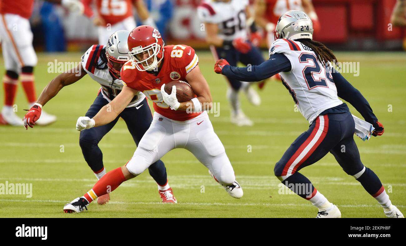 Kansas City Chiefs tight end Travis Kelce makes a reception for 24 ...
