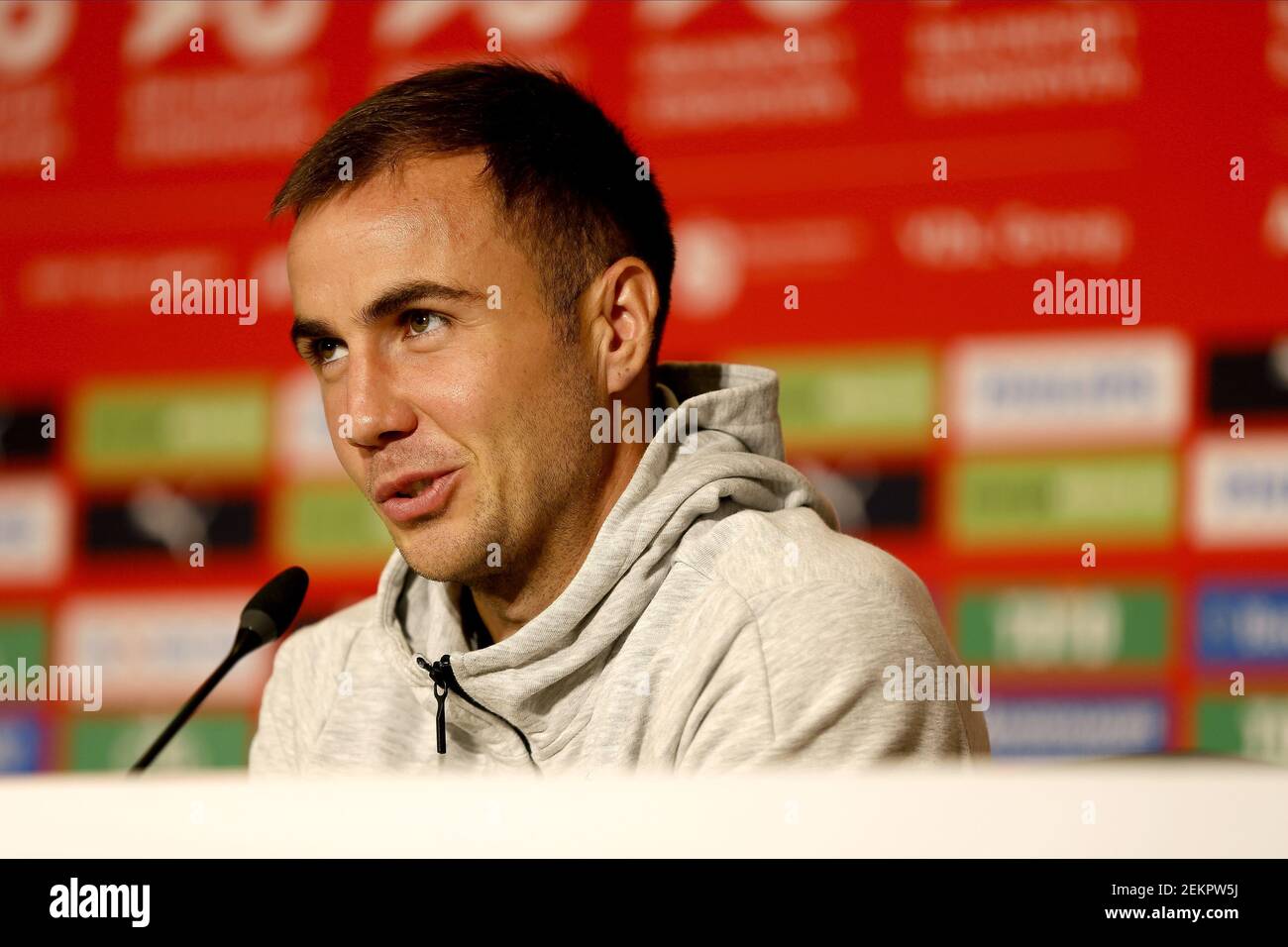 EINDHOVEN, 08-10-2020 , Philips Stadion, PSV presents Mario Gotze. PSV ...