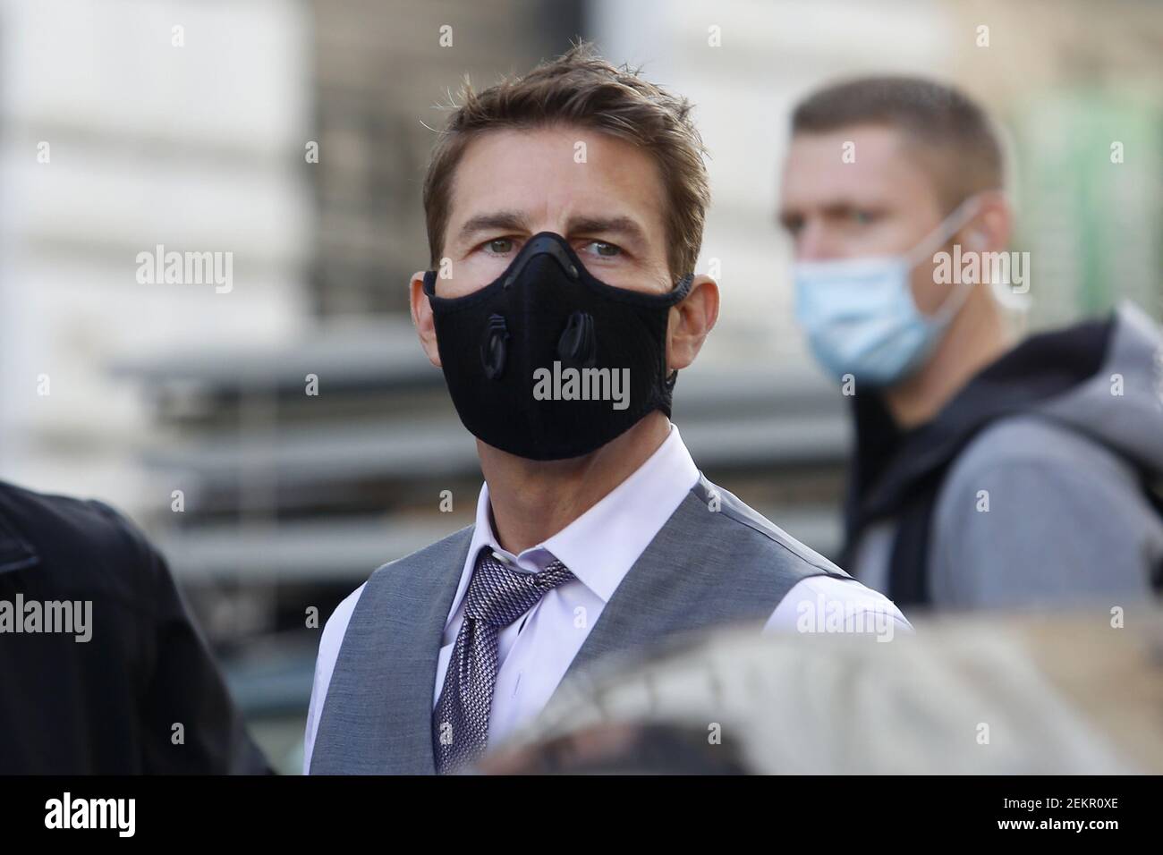 Actor Tom Cruise wearing a face mask on the set of the film Mission ...
