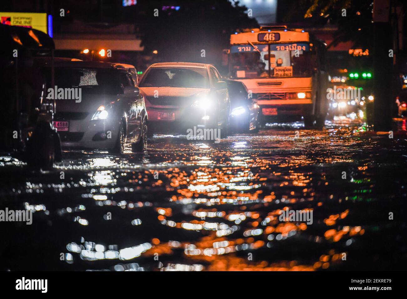 A view of a traffic jam at Rama 4 Road during a heavy rainfall. (Photo ...