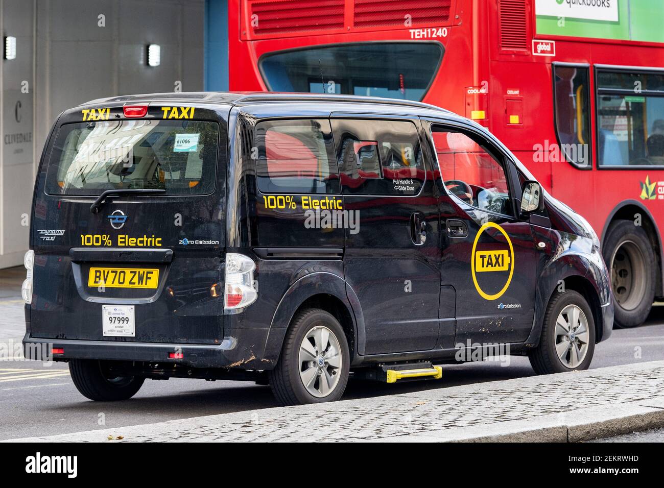 London's first electric taxi since the Bersey Taxi in the late 1890s ...