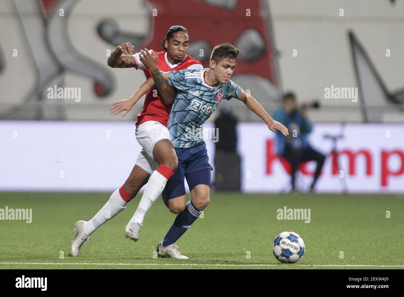 MAASTRICHT- football, 23-10-2020, stadium de Geusselt, MVV Maastricht ...