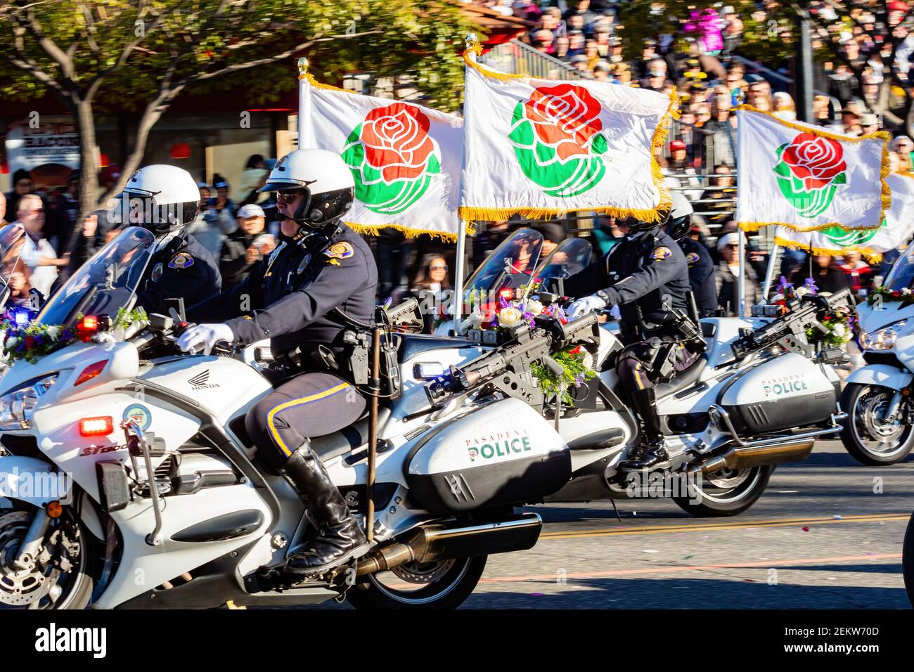 Pasadena, JAN 1, 2016 - Sunny view of the famous Rose Parade Stock ...