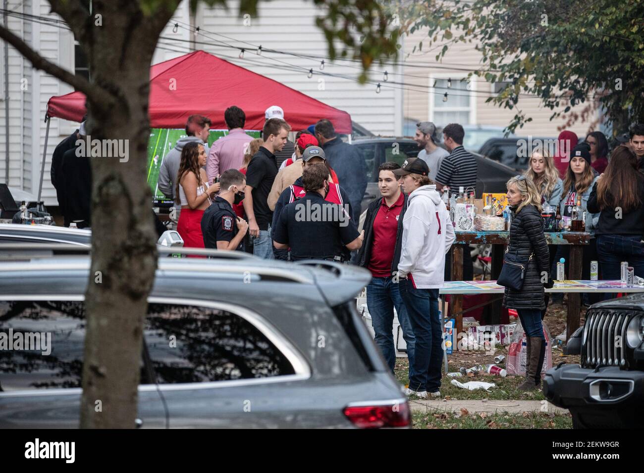 Indiana University police respond after a report of a large party at ...