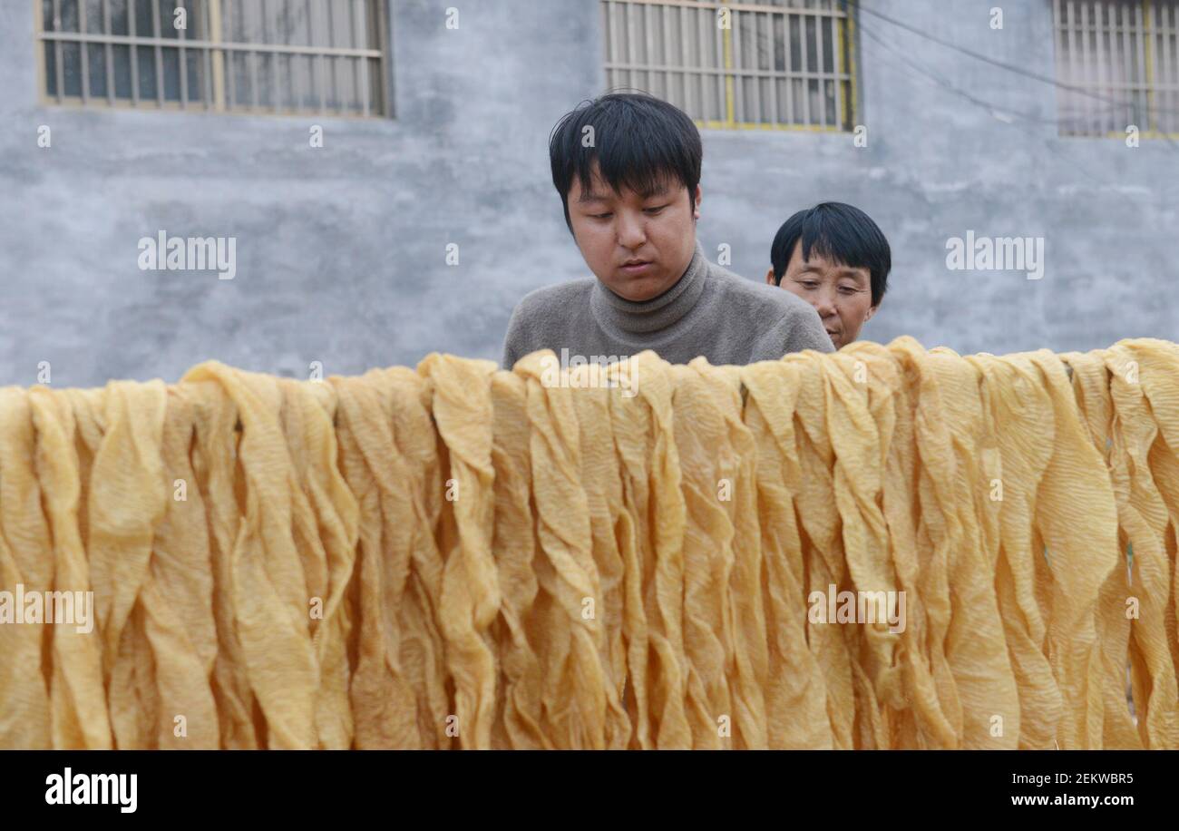 HenanÃ¯Â¼Å’CHINA-Sun Yahui, 26, an armless man well-known in xinxiang ...
