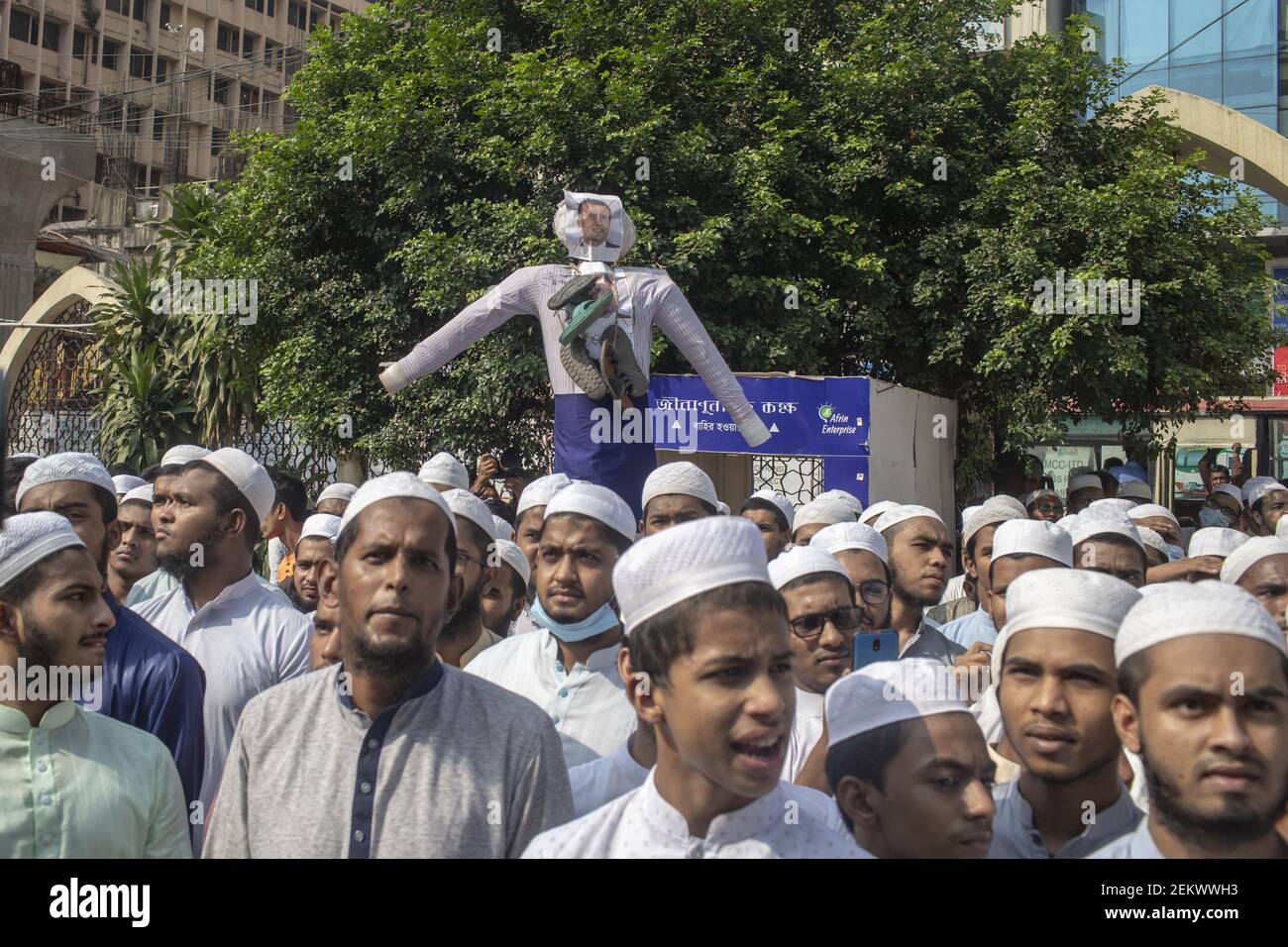 Protesters from an Islamist political party shout slogans with an ...