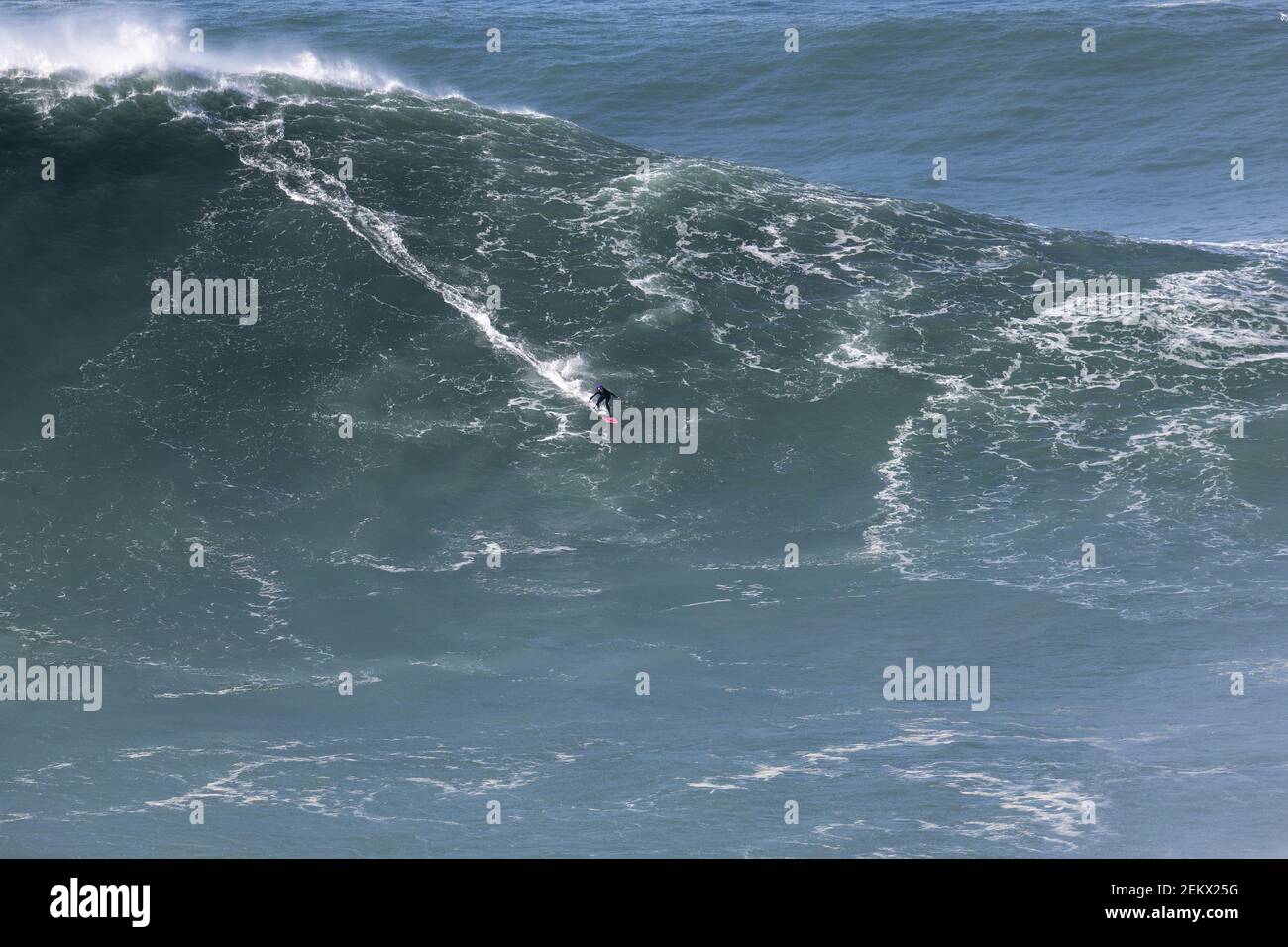 NazarÃ©, 10/29/2020 - Report on Praia do Norte da NazarÃ©, surfing the ...