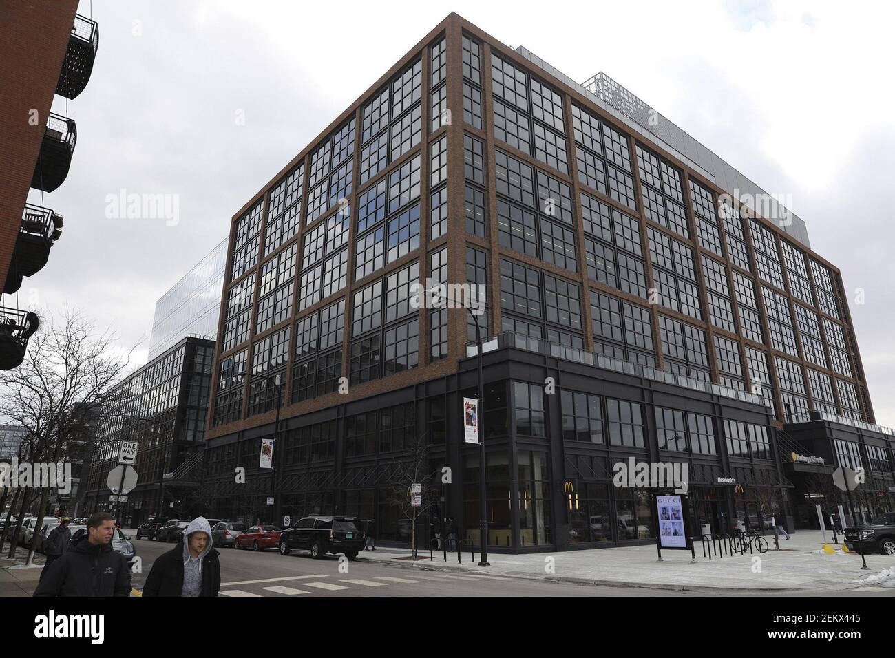 McDonald's headquarters building has sold for more than $412 million ...