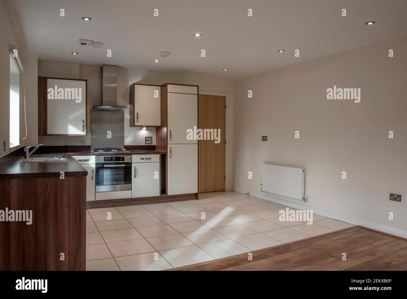 Open plan kitchen living room white hi-res stock photography and images ...