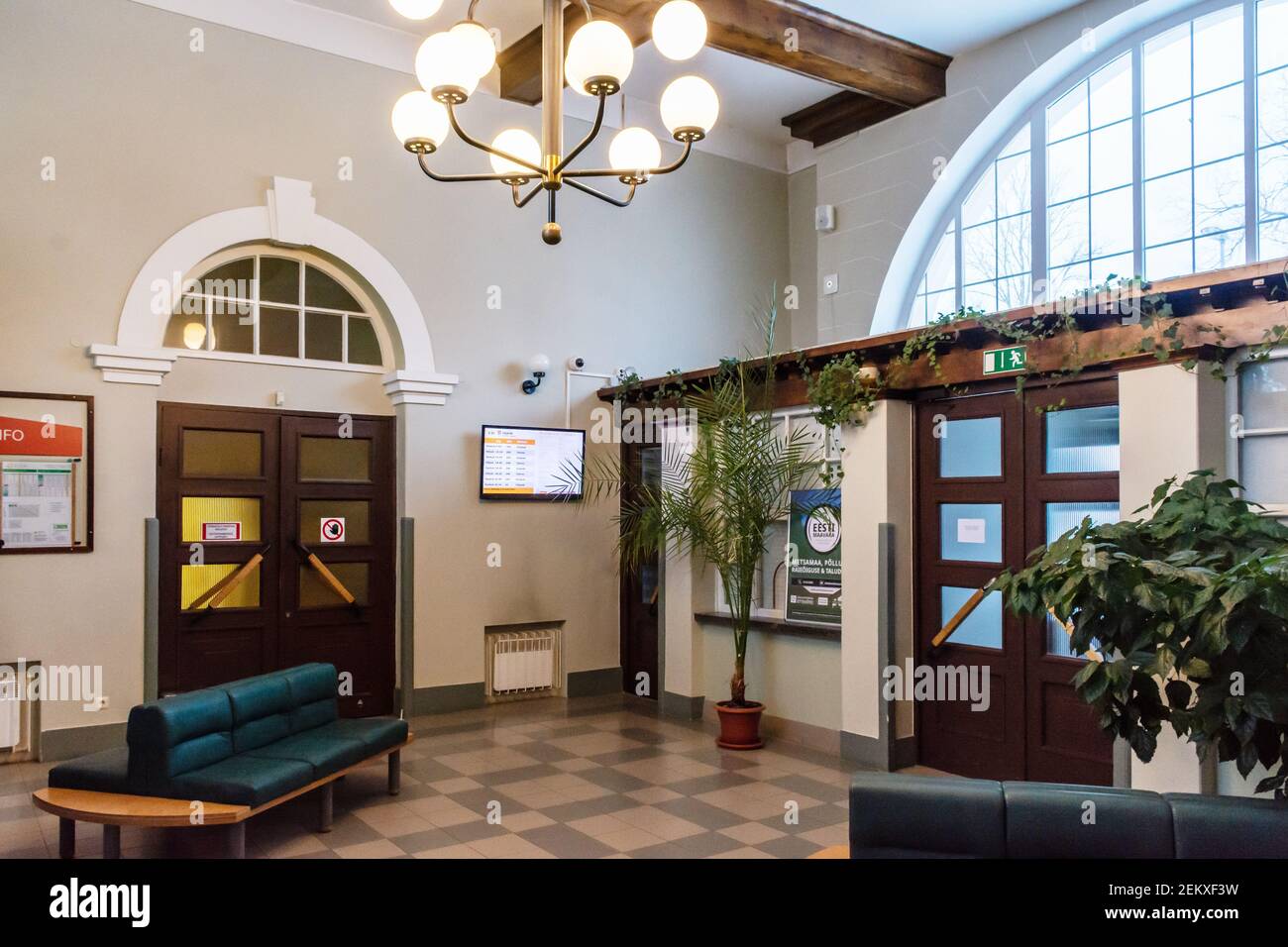 Railway Station Waiting Room High Resolution Stock Photography and ...