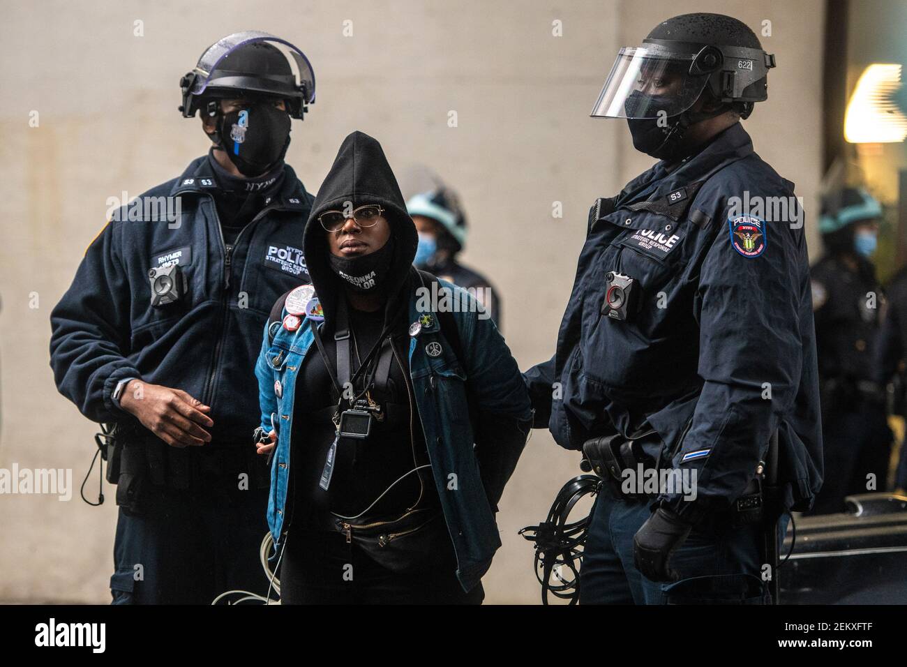 New York Police Department officers arrest independent journalist ...
