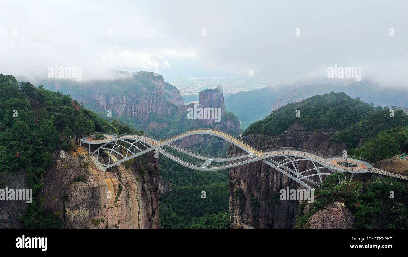 --File--The "Ruyi Bridge" in the Shenxianju Scenic Area in Xianju ...