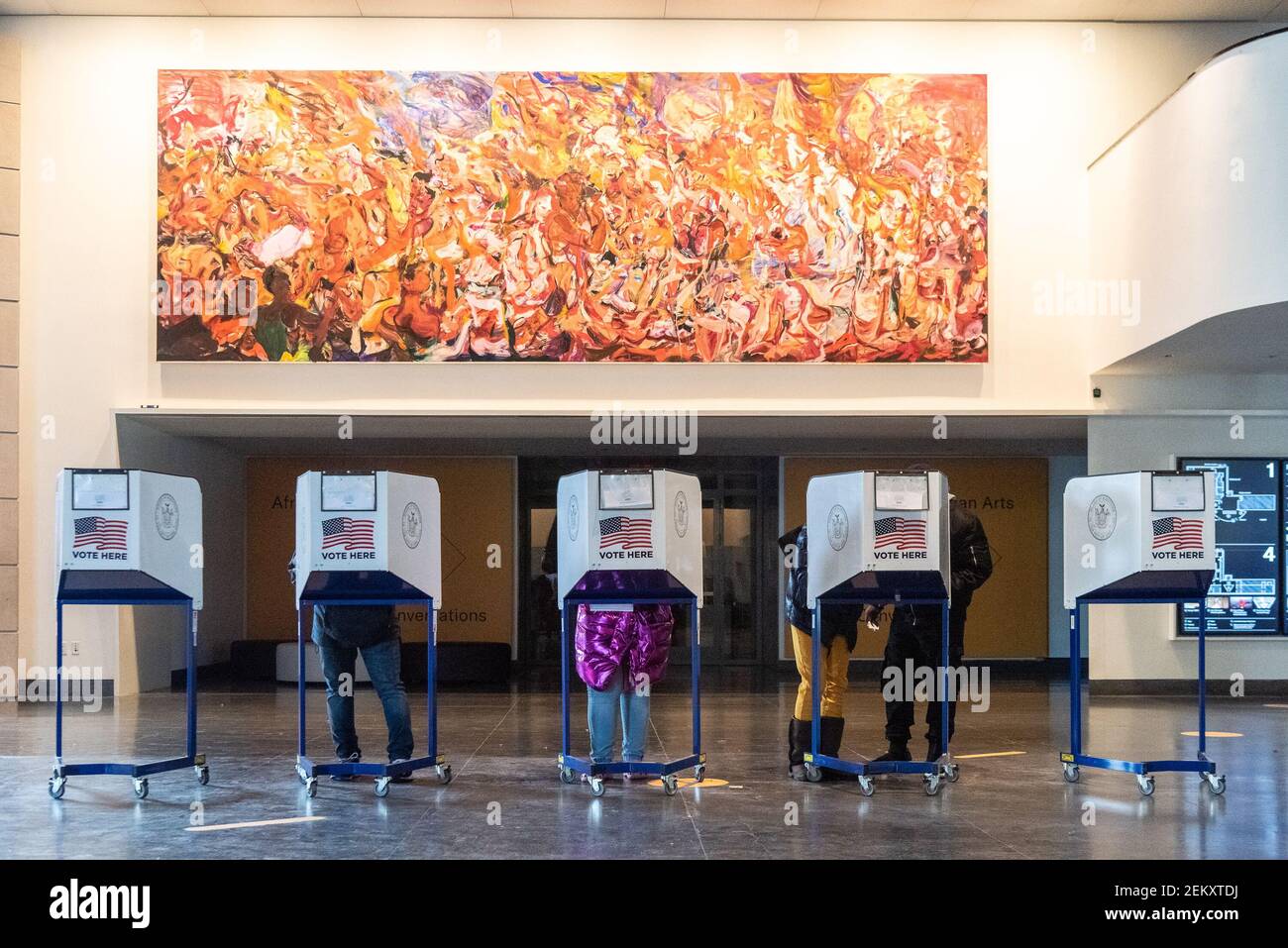 Voters cast their votes in the 2020 presidential election at the ...
