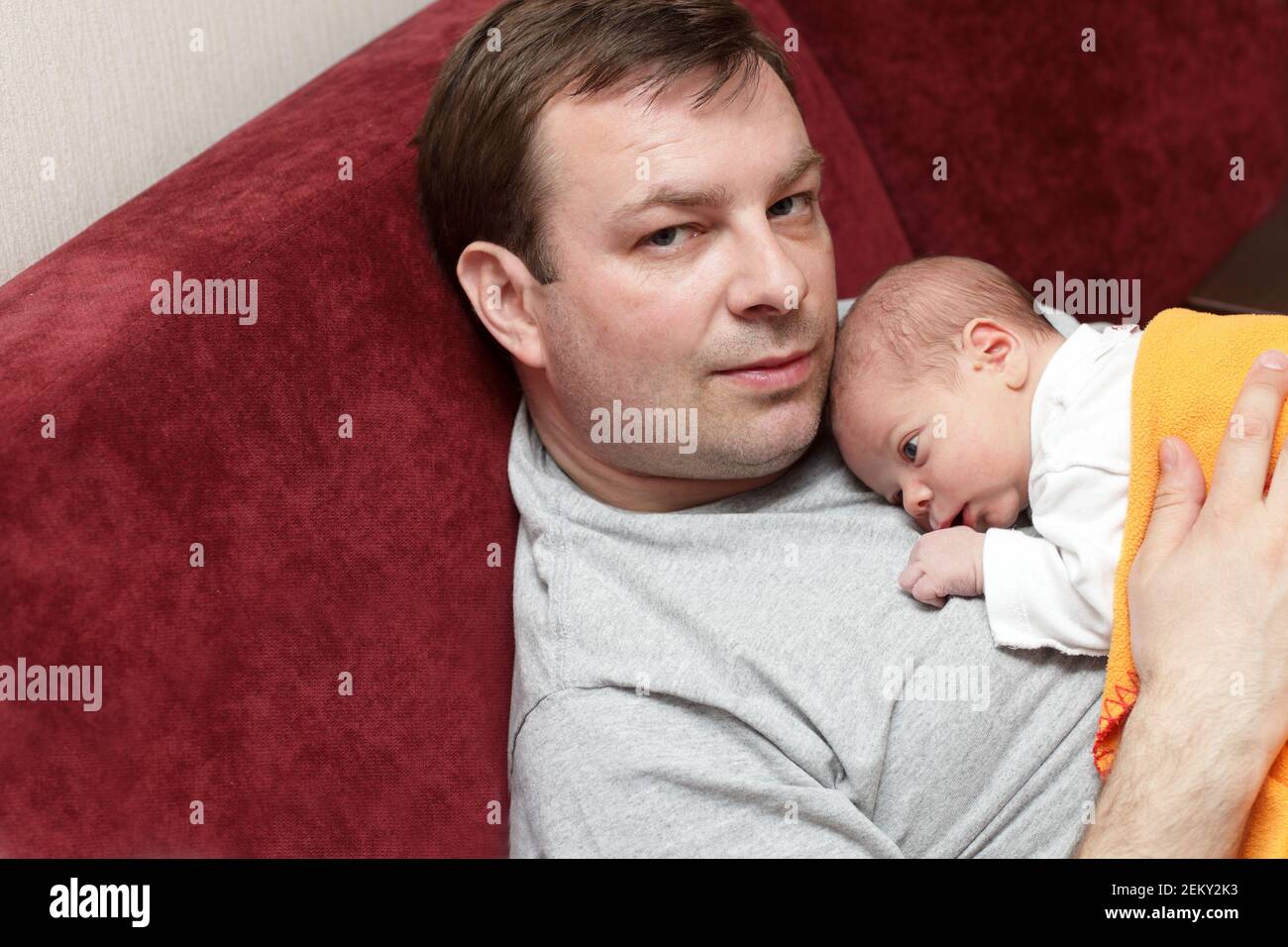 Father bonding newborn son hi-res stock photography and images - Alamy