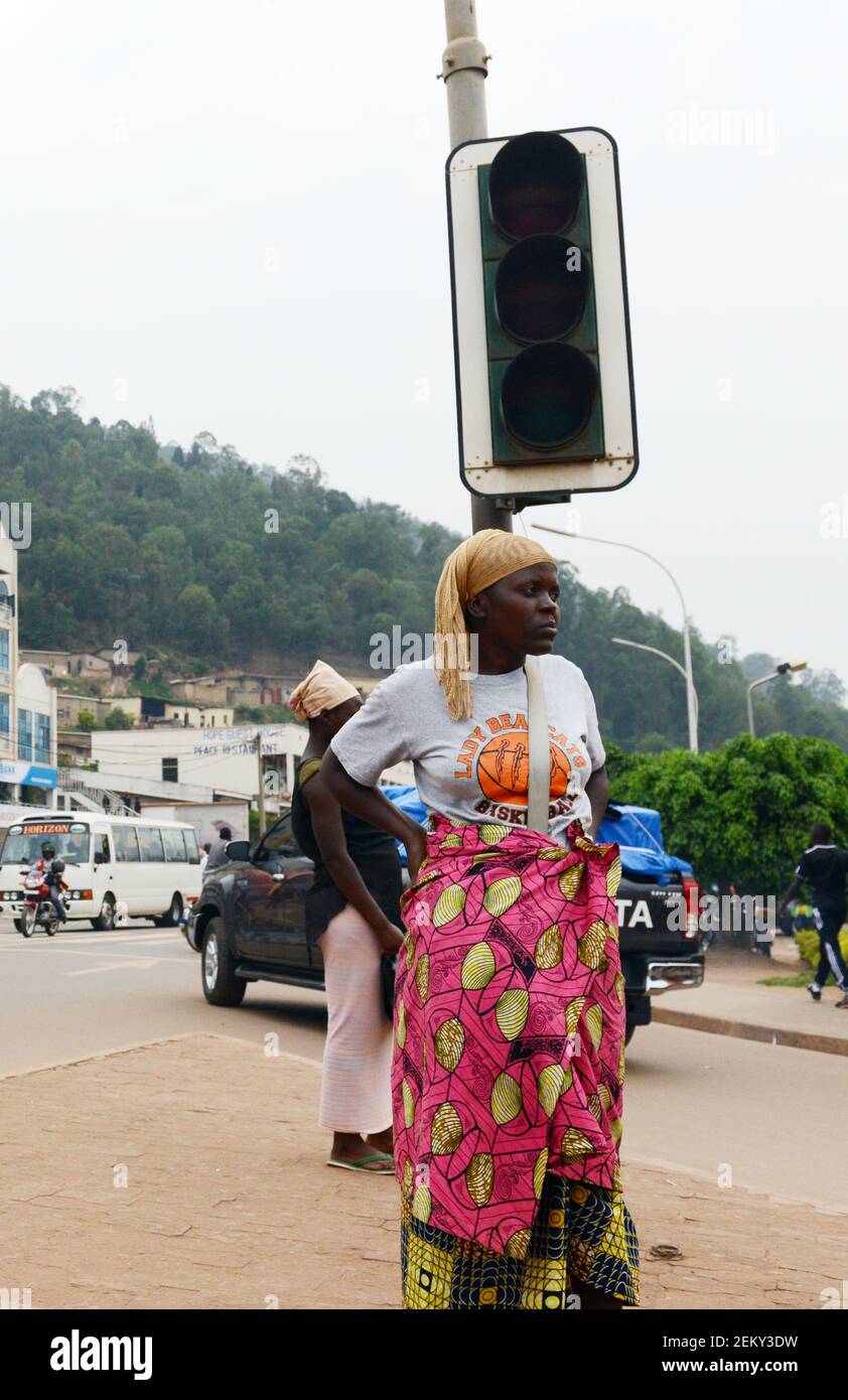 Rwandan woman hi-res stock photography and images - Alamy