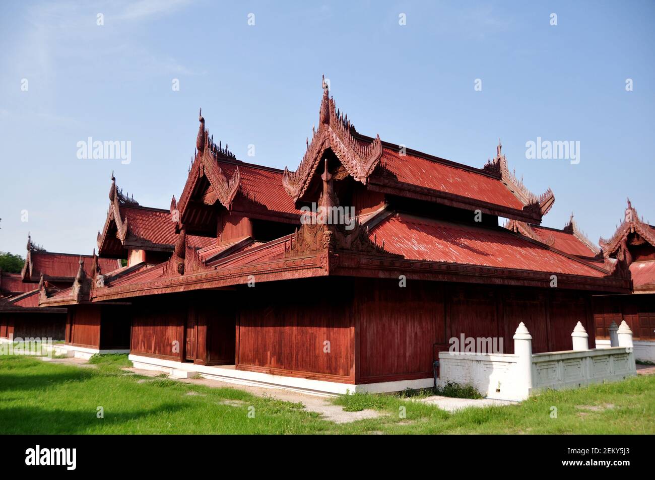 Mandalay Palace the last Burmese monarchy Royal Residency for Majesty ...