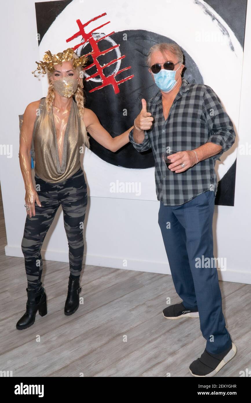 Luciana Pampalone and featured artist Steve Joester attend Carpe Artem ...