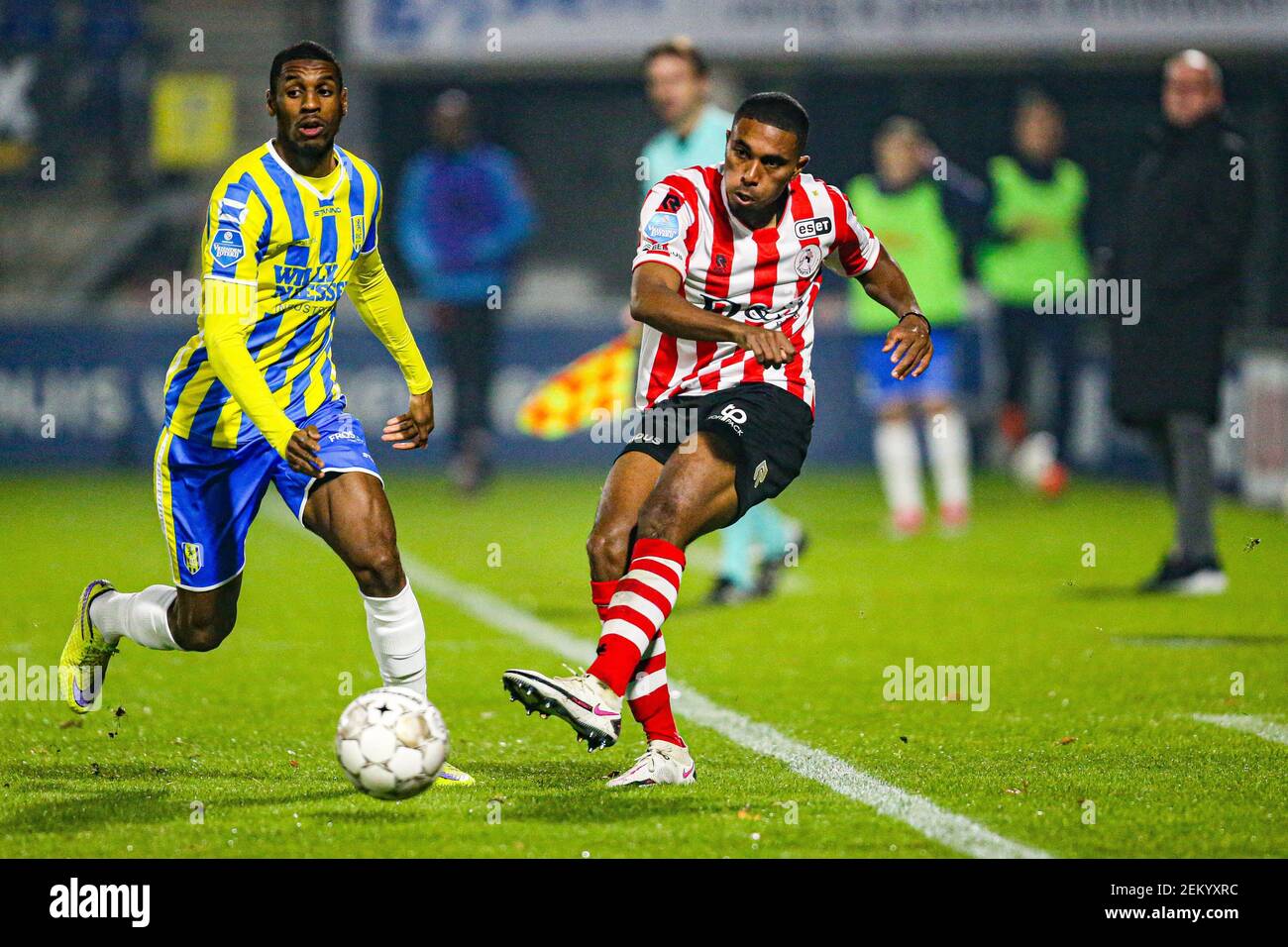 WAALWIJK, 07-11-2020, Mandemakers Stadion, Eredivisie Season 2020 / ...