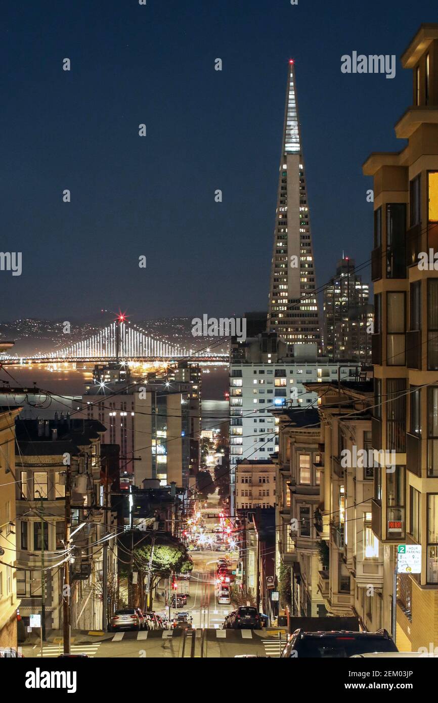 Transamerica pyramid night hi-res stock photography and images - Alamy