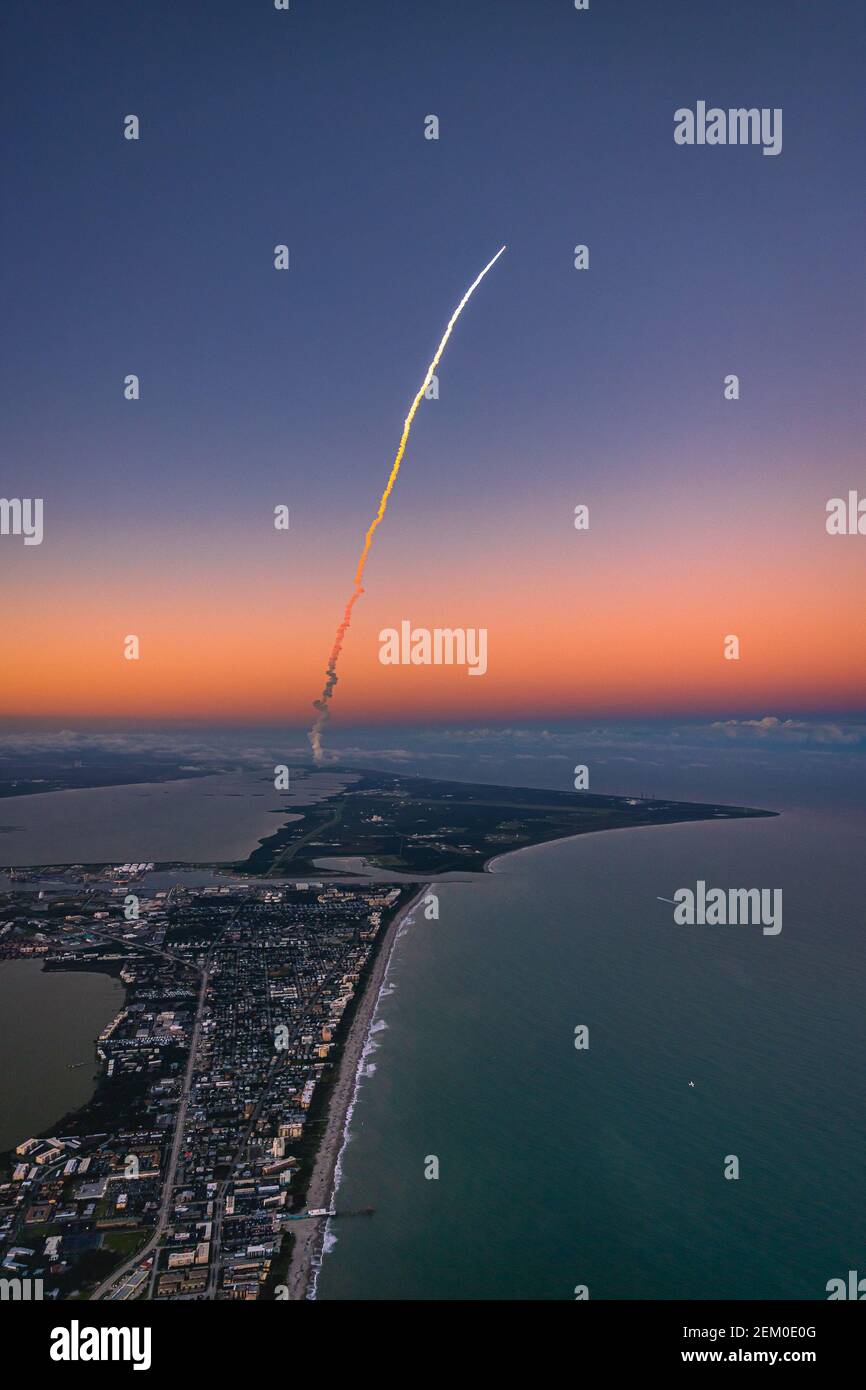 A United Launch Alliance (ULA) Atlas V rocket carrying the NROL-101 ...