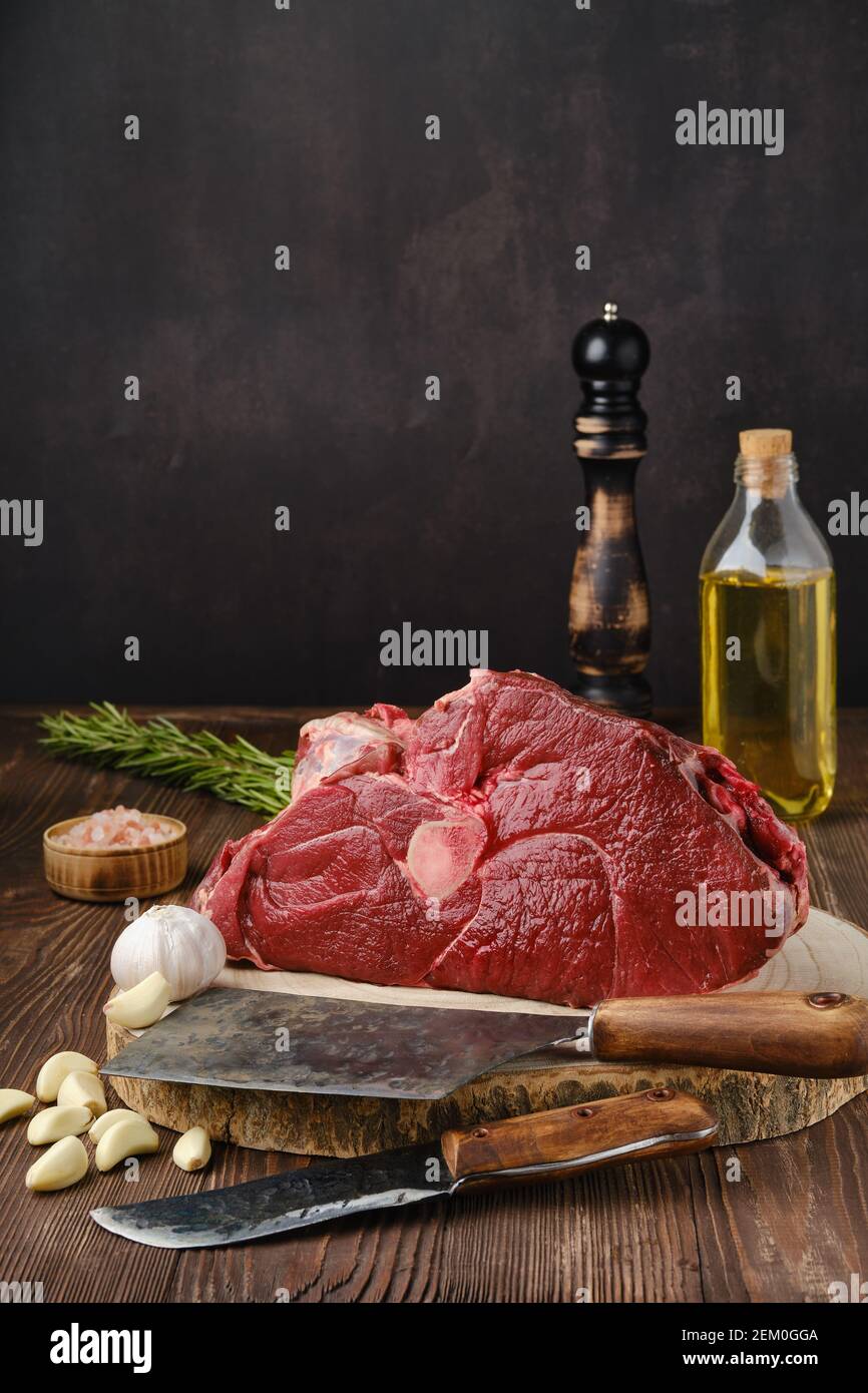 Shank knife hi-res stock photography and images - Alamy