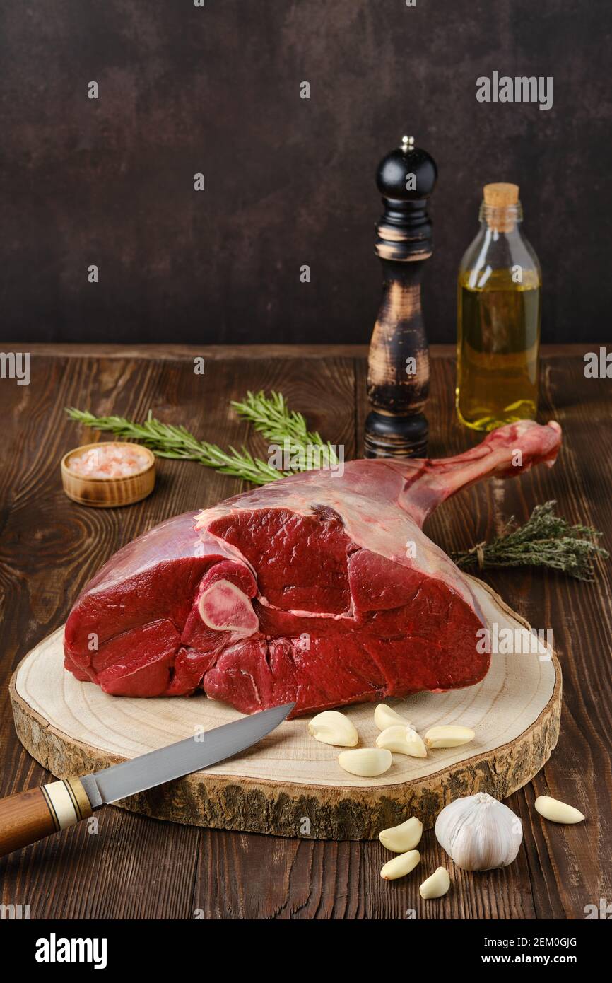 Butcher Meat Beef Leg Cow High Resolution Stock Photography and Images ...