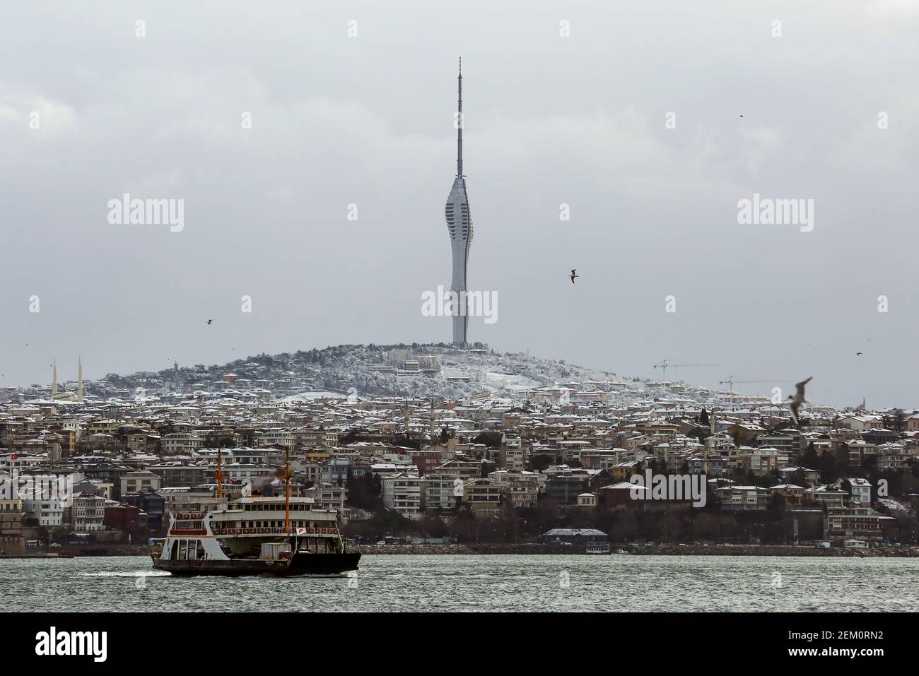 Tv and radio tower hi-res stock photography and images - Alamy