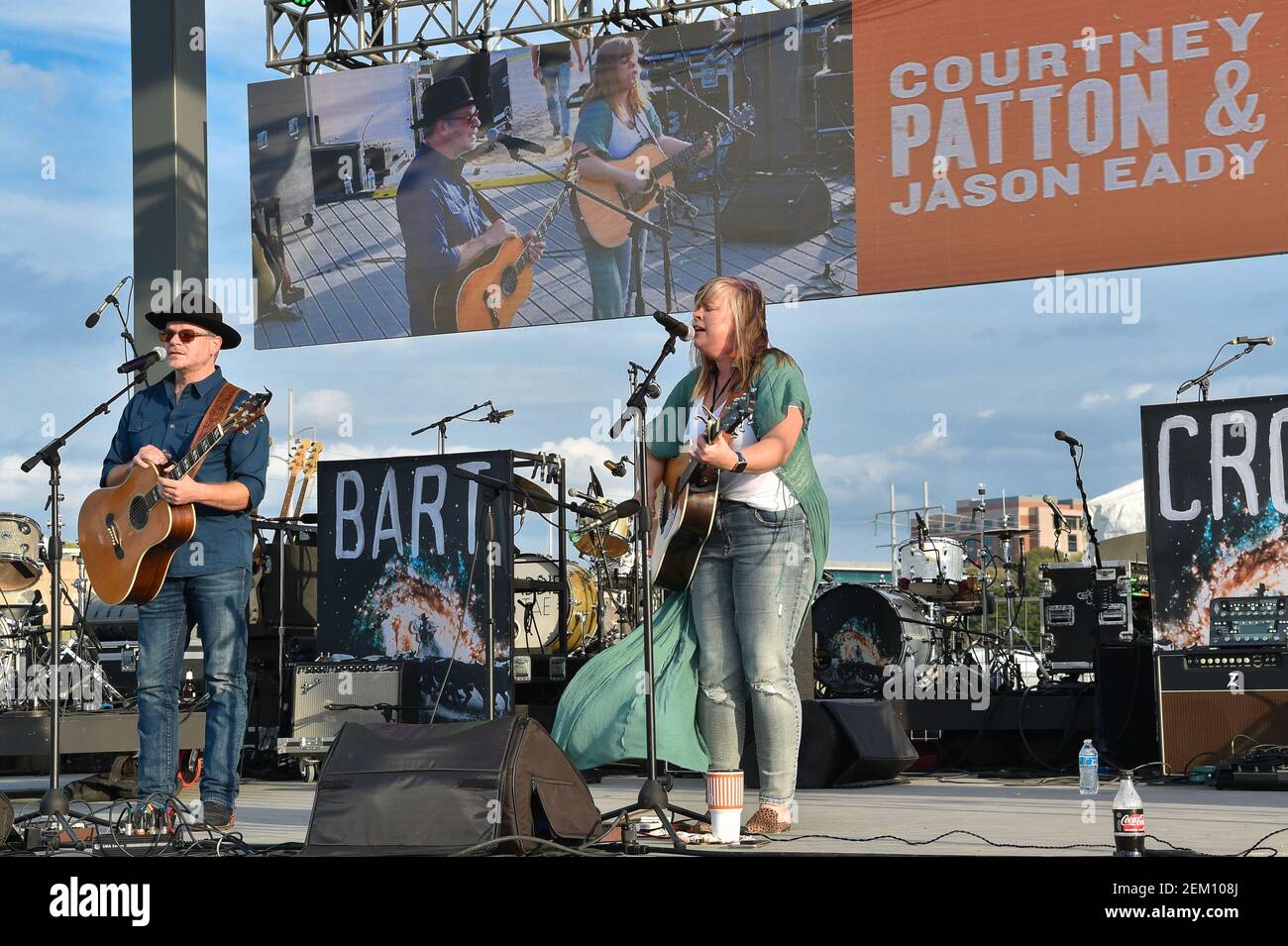 Jason Eady (L) and Courtney Patton (R) perform in concert during the ...