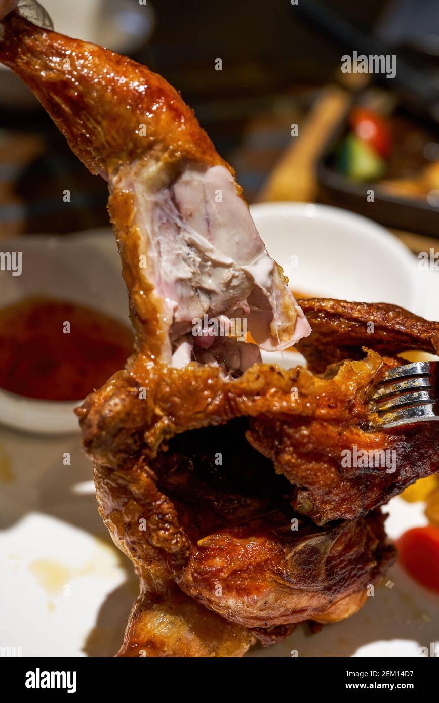 A tempting roasted crispy whole chicken Stock Photo - Alamy