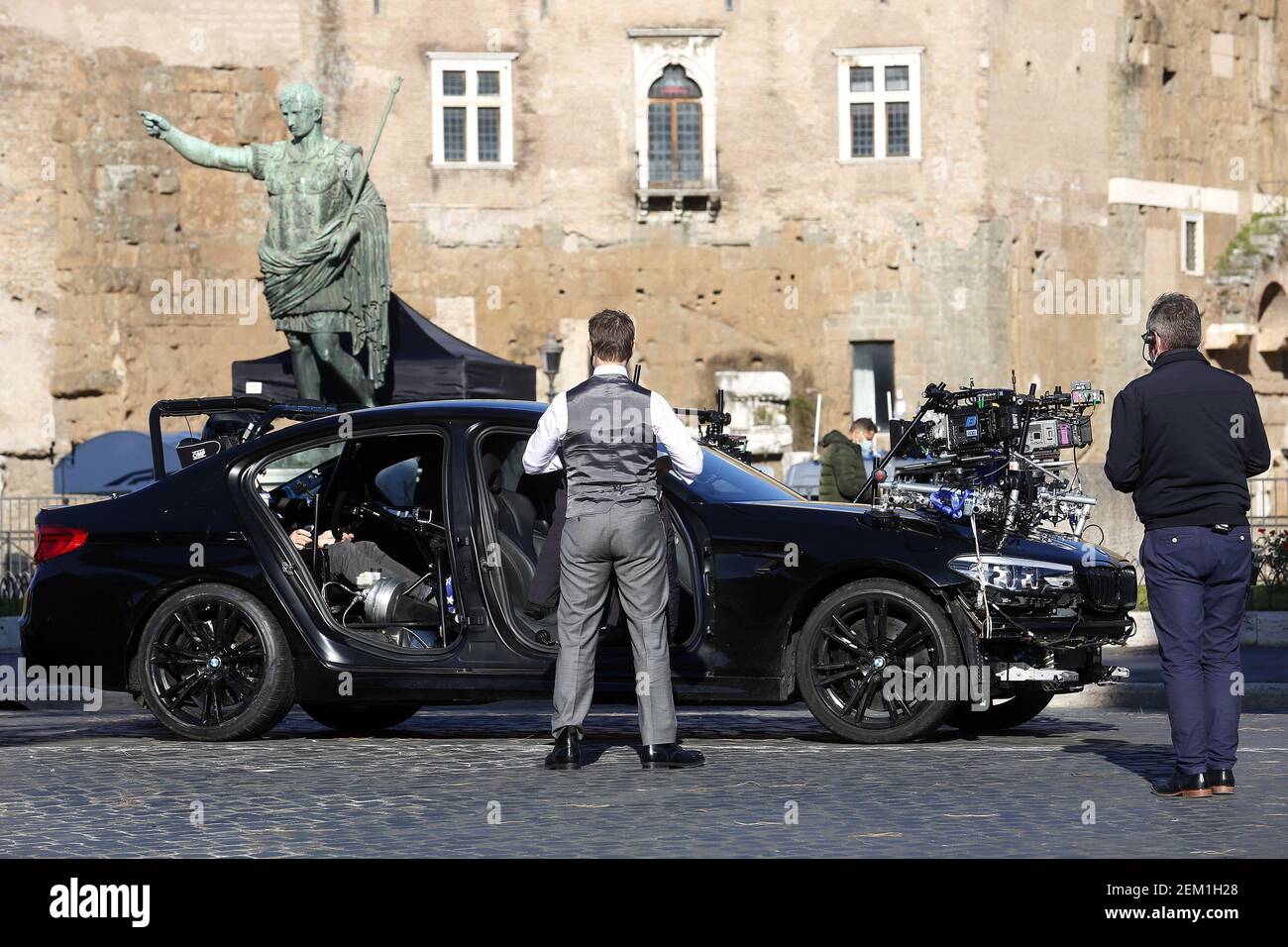 Actor Tom Cruise on the set of the film Mission Impossible 7 at ...