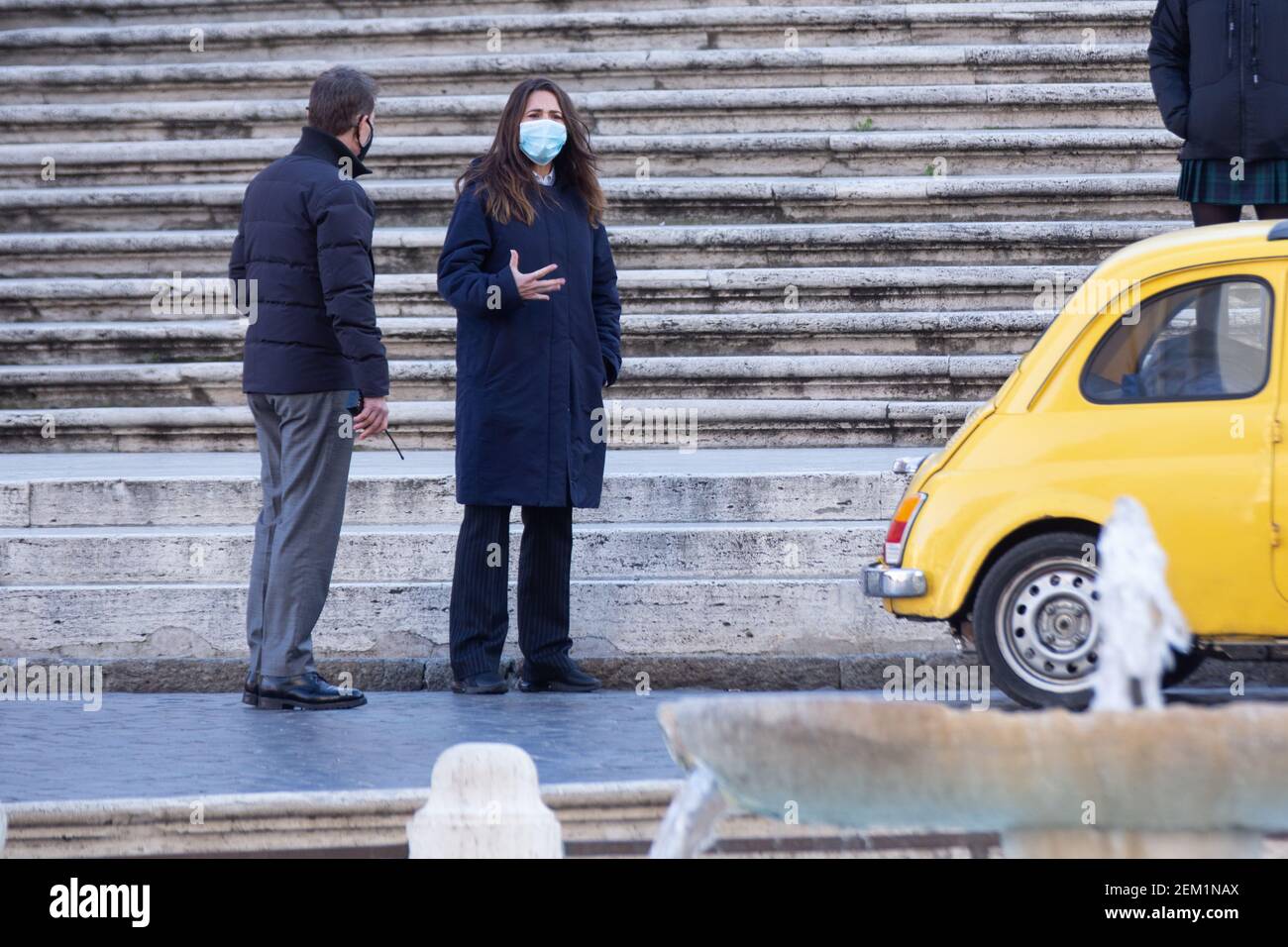 (11/22/2020) Tom Cruise on the set of the Spanish Steps in Rome to ...