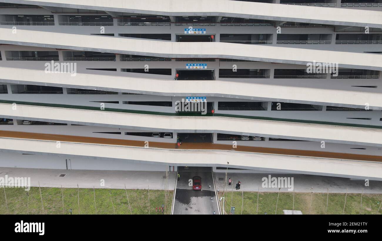 A spiral parking lot with a total of 15 floors, which can accommodate ...