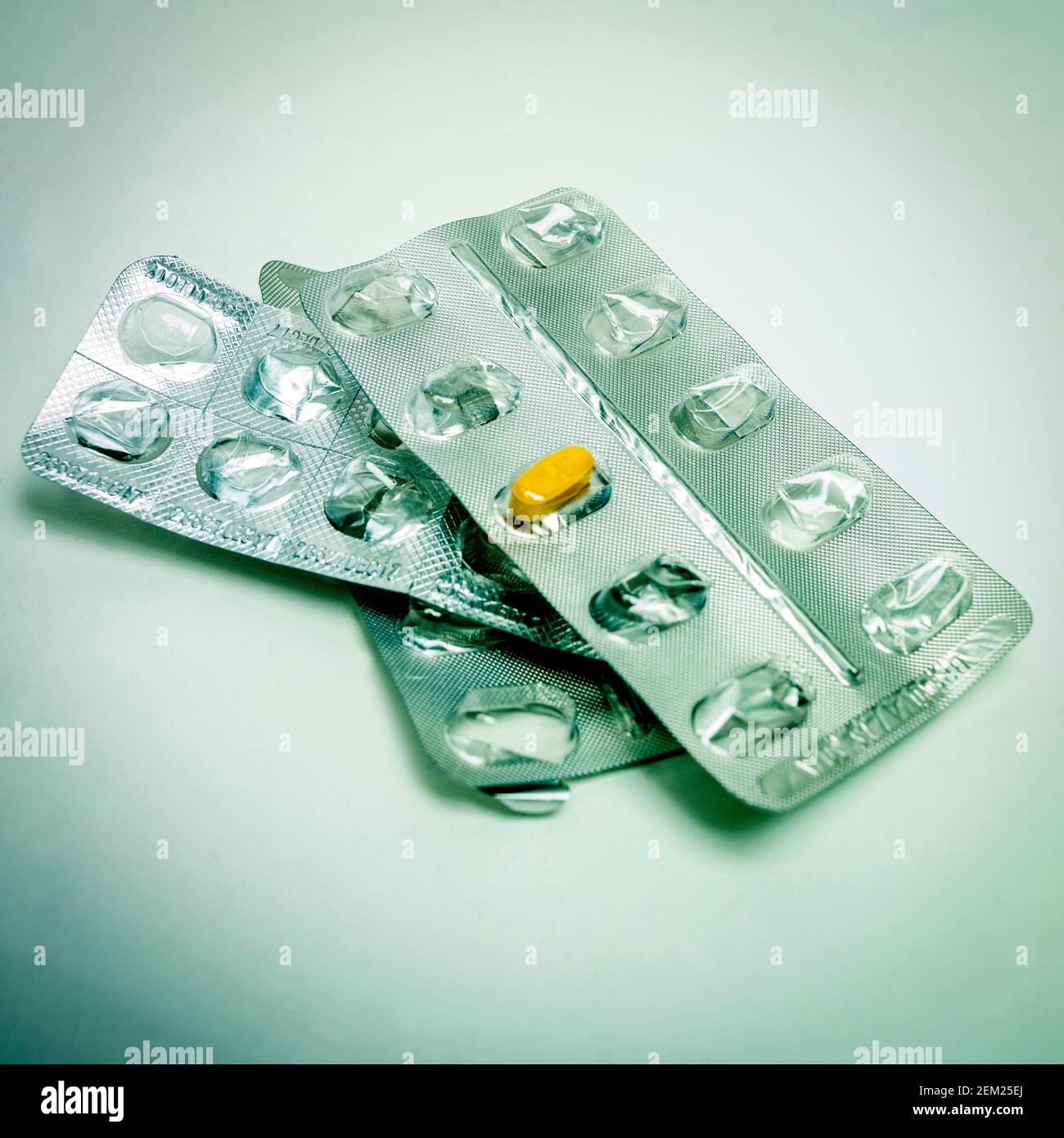 Medication blister pack hi-res stock photography and images - Alamy