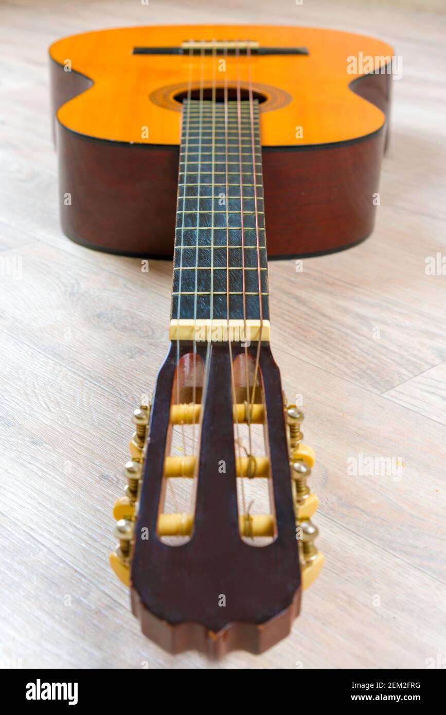 Six string base hi-res stock photography and images - Alamy