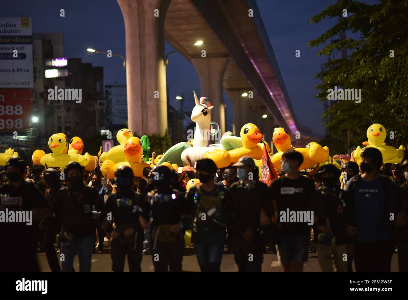 (11/29/2020) Anti-government groups marched from the front of Bang Khen ...