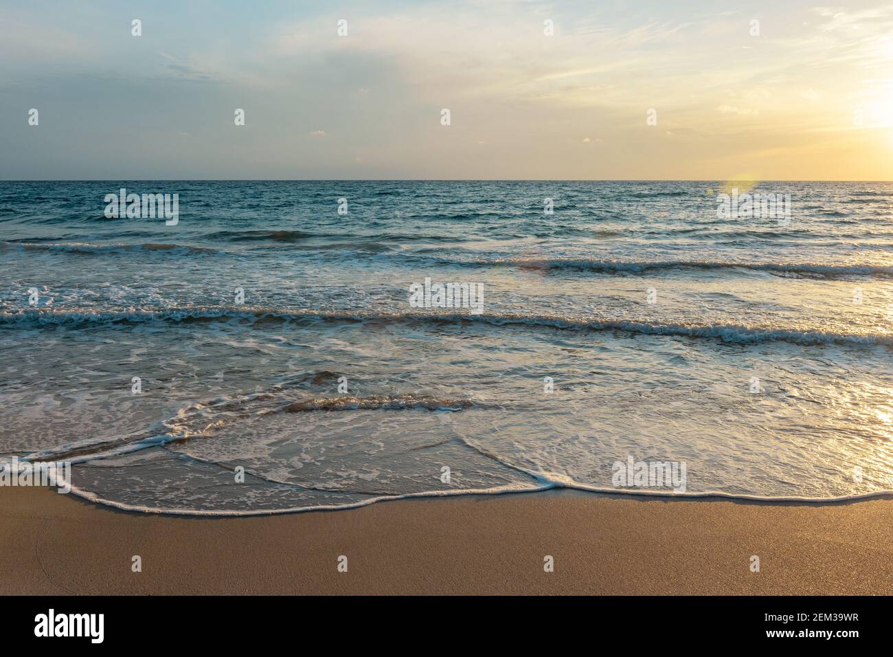 Beautiful calm sea sunset hi-res stock photography and images - Alamy