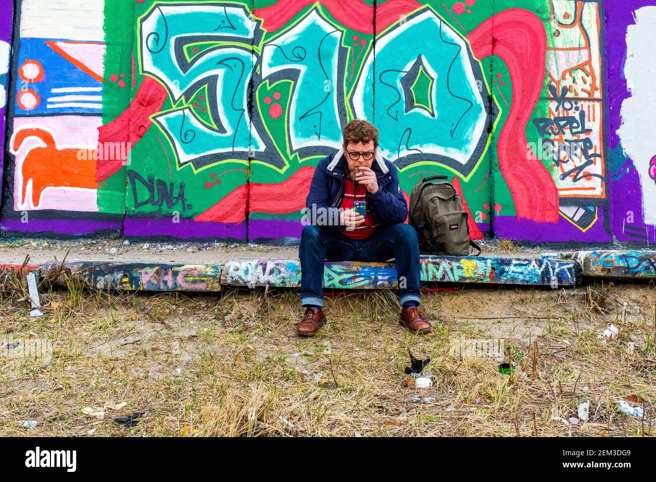 Street art portrait one person hi-res stock photography and images - Alamy